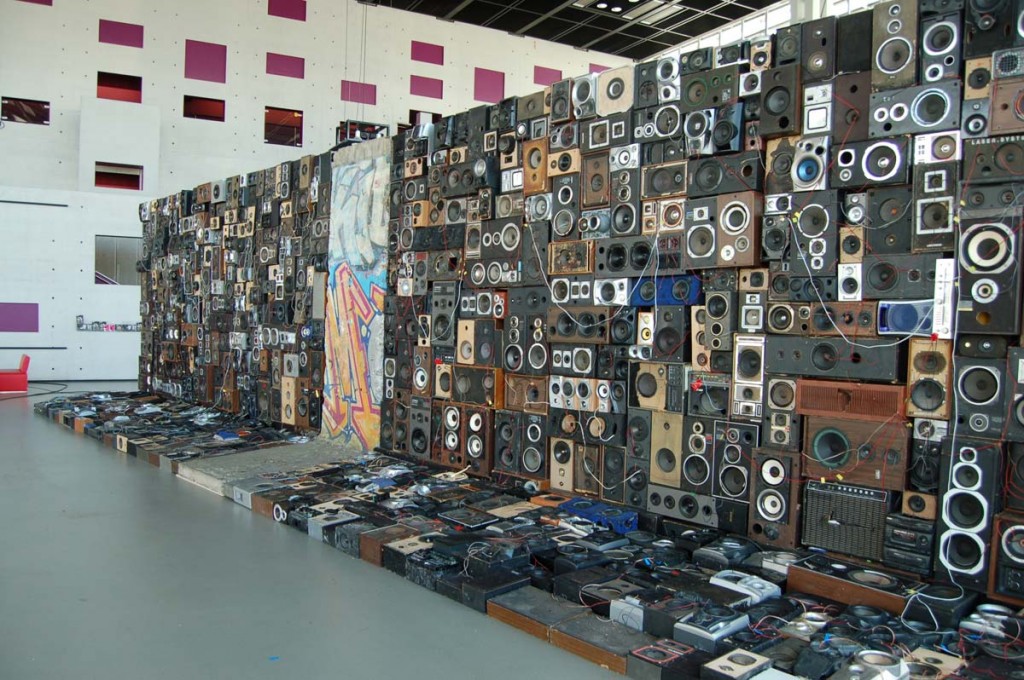 Speakers Wall (Mur Sonore) detail – Benoît Maubrey